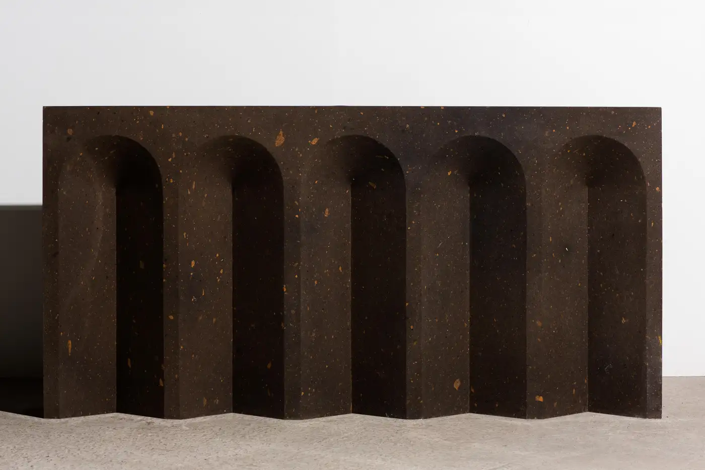 Source Console Table No.2 by A Space - PHILIA